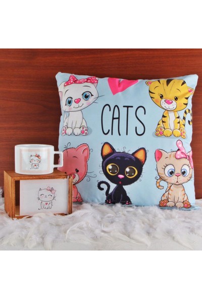 Hediyekanalı Sevimli Kedi Temalı Büyük Boy Yastık Kedi Temalı Ahşap Kutulu Kupa Hediye Seti Hediyekanalı Sevimli Kedi Temalı Büyük Boy Yastık Kedi Temalı Ahşap Kutulu Kupa Hediye Seti