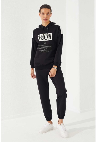 Tommy Life Siyah-Siyah Kadın Kapüşonlu Baskılı Rahat Form Lastik Paça Eşofman Takımı-95266 Tommy Life Siyah-Siyah Kadın Kapüşonlu Baskılı Rahat Form Lastik Paça Eşofman Takımı-95266