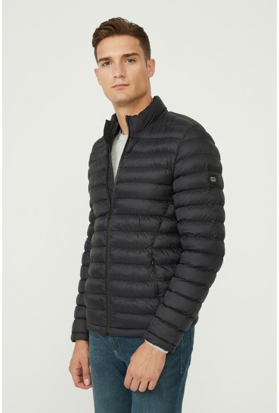 Avva Erkek Siyah Dik Yaka Düz Mont E006000