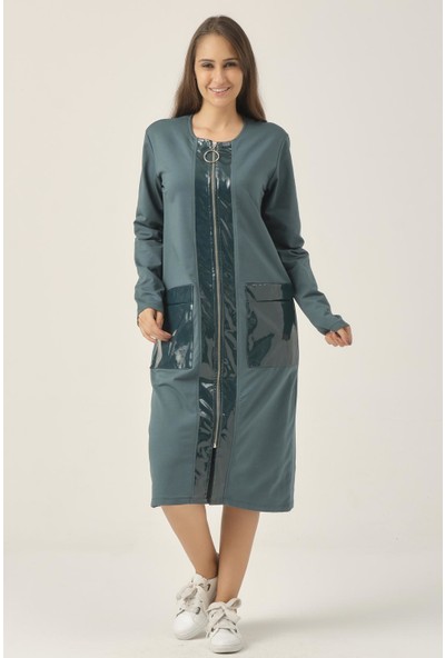 Darlin Moda Zümrüt Yeşili Rugan Deri Detaylı Kadın Uzun Kap DM412 Darlin Moda Zümrüt Yeşili Rugan Deri Detaylı Kadın Uzun Kap DM412