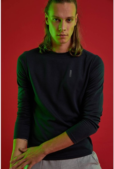 DeFacto Bisiklet Yaka Slim Fit Sıcak Tutan Spor Tişört S8763AZ20CW