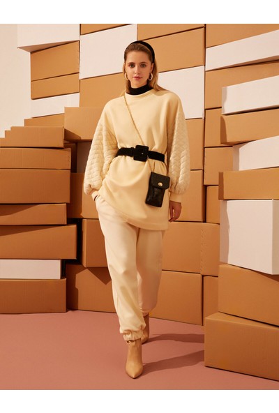 Koton Pamuklu Kapitoneli Bisiklet Yaka Oversize Sweatshirt Koton Pamuklu Kapitoneli Bisiklet Yaka Oversize Sweatshirt