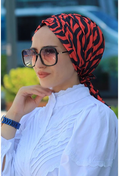 Sahra Şal Dünyası Desenli Hazır Desenli Tokalı Bone