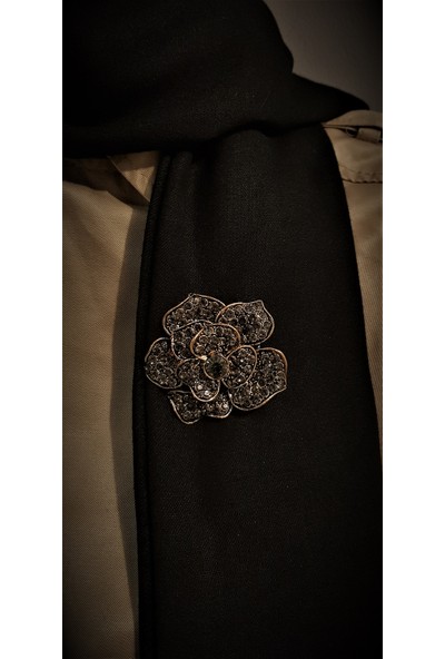 PIERPARIS BROŞ OTANTIK DESENLİ KİRSTAL TAŞLİ BRONZ MADEN ***