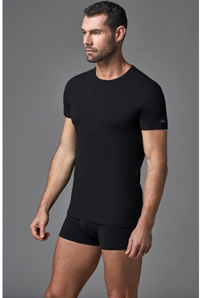 Siyah Penye Sıfır Yaka Erkek Fanila Siyah Penye Sıfır Yaka Erkek Fanila