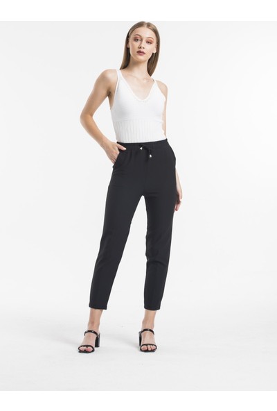 Essah Moda Kadın Siyah Lastikli Havuç Pantolon - MEK000037 Essah Moda Kadın Siyah Lastikli Havuç Pantolon - MEK000037