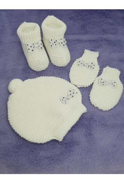 Melkady 176 - Kışlık Bebek Aksesuar Seti (3'lü), Fiyonklu Bere, Patik ve Eldiven Melkady 176 - Kışlık Bebek Aksesuar Seti (3'lü), Fiyonklu Bere, Patik ve Eldiven