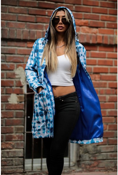 Keyifli Moda Kadın Mavi Kapüşonlu Belden Büzülebilir Yağmurluk Keyifli Moda Kadın Mavi Kapüşonlu Belden Büzülebilir Yağmurluk