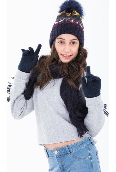 Forum Fashion Desenli Ponponlu Kız Çocuk Atkı Bere Eldiven Takımı Forum Fashion Desenli Ponponlu Kız Çocuk Atkı Bere Eldiven Takımı