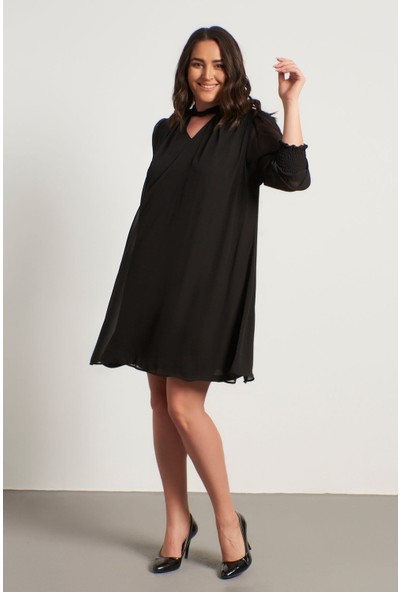 Myline Yaka Detaylı Gipeli Şifon Elbise Myline Yaka Detaylı Gipeli Şifon Elbise