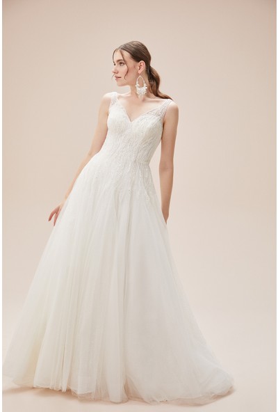 Payet Işlemeli Tül Etekli Kalın Askılı A Kesim Gelinlik Payet Işlemeli Tül Etekli Kalın Askılı A Kesim Gelinlik