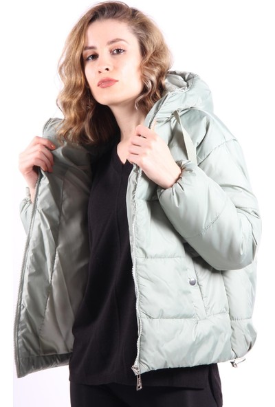 Mckanzie 5117 Altı Lastikli Kapüşonlu Şişme Ceket Mckanzie 5117 Altı Lastikli Kapüşonlu Şişme Ceket