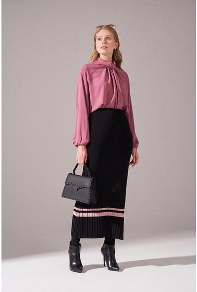 Mizalle Şeritli Rayon Triko Etek (Pudra) Mizalle Şeritli Rayon Triko Etek (Pudra)