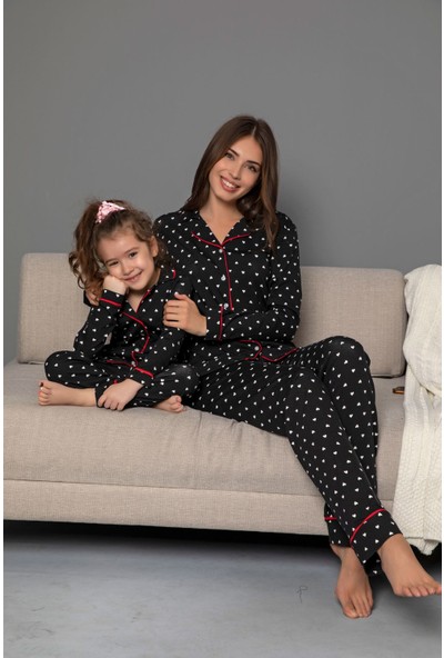 Siyah İnci Siyah-Beyaz Pamuklu Likrali Biyeli Düğmeli Pijama Takım 20258017 Siyah İnci Siyah-Beyaz Pamuklu Likrali Biyeli Düğmeli Pijama Takım 20258017