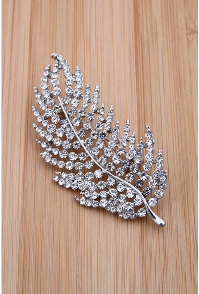 Pelin Aksesuar Silver Taşlı Tüy Şekilli Broş Pelin Aksesuar Silver Taşlı Tüy Şekilli Broş