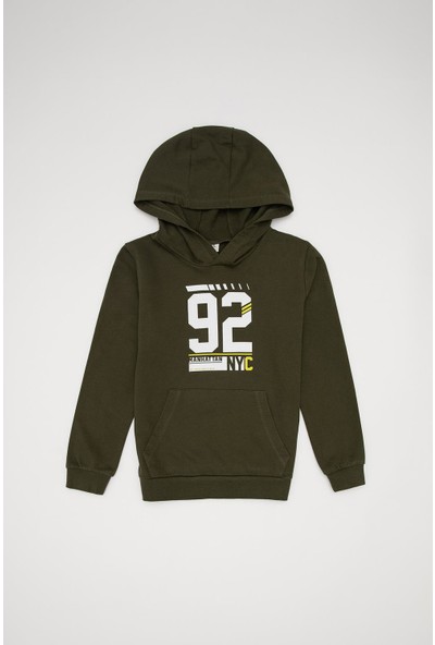 DeFacto Erkek Çocuk Slogan Desenli Kapüşonlu Kanguru Cepli İçi Yumuşak Tüylü Sweatshirt S0748A620WN DeFacto Erkek Çocuk Slogan Desenli Kapüşonlu Kanguru Cepli İçi Yumuşak Tüylü Sweatshirt S0748A620WN