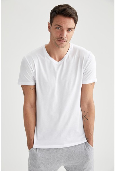 DeFacto Slim Fit V Yaka Basic Premium Kalite Beyaz Tişört M6607AZ21SP DeFacto Slim Fit V Yaka Basic Premium Kalite Beyaz Tişört M6607AZ21SP