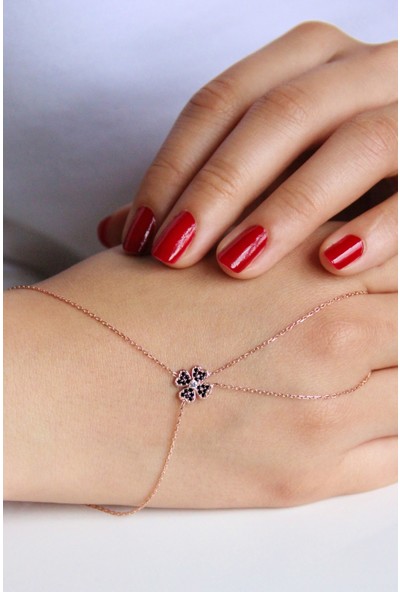 Argentum Concept Siyah Taşlı Çiçek Motifli Gümüş Şahmeran B062401