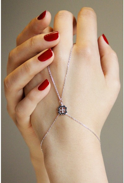 Argentum Concept Siyah Taşlı Yonca Motifli Gümüş Şahmeran B059501