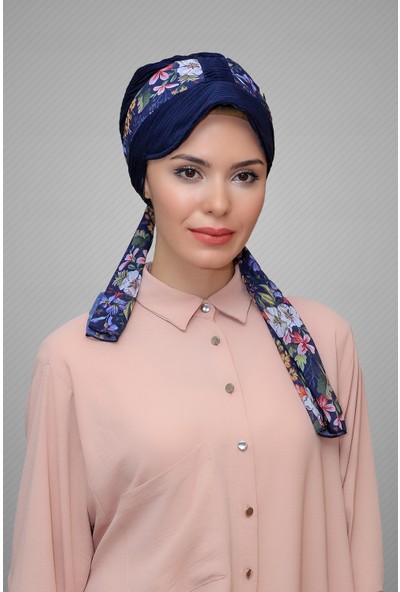 Hürrem Piliseli Şapkalı Bone