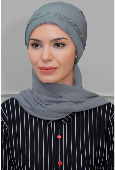 Hürrem Kadın Gri Piliseli Örgülü Atkılı Pratik Bone