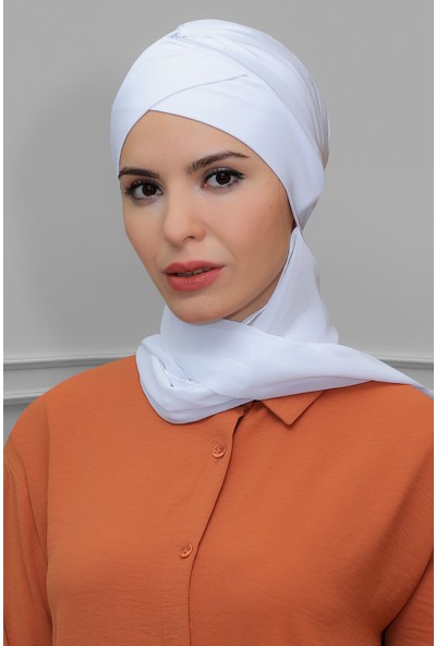 Hürrem Kadın Beyaz Çapraz Atkılı Pratik Bone