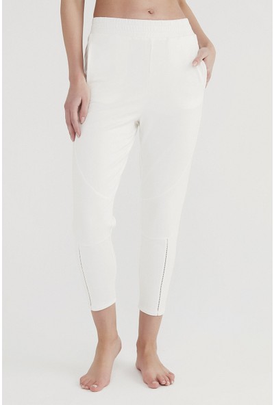 Penti Beyaz Trim Detaylı Jogger