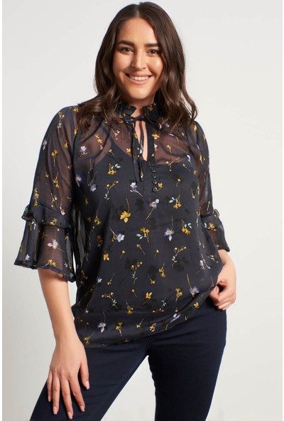 Myline Önü Bağcıklı Atletli Şifon Bluz Myline Önü Bağcıklı Atletli Şifon Bluz
