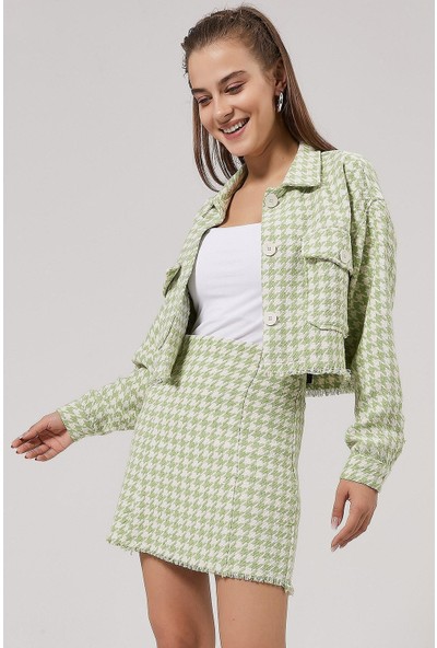 Nigar'm Butik Kadın Beyaz Kaz Ayağı Desenli Crop Takım