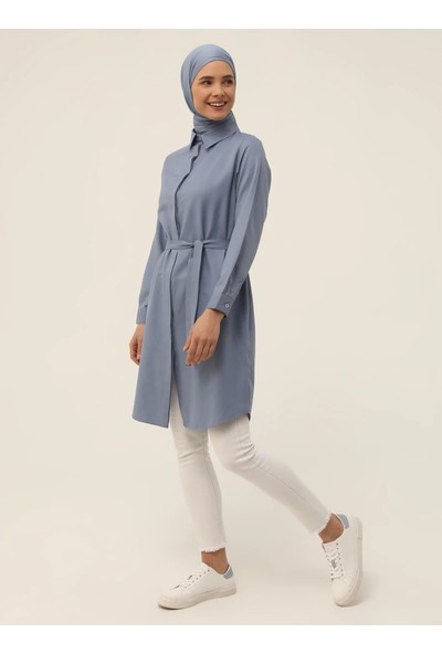 Refka Basic Oxford Kumaştan Gizli Düğmeli Tunik - Indigo - Refka Basic Refka Basic Oxford Kumaştan Gizli Düğmeli Tunik - Indigo - Refka Basic