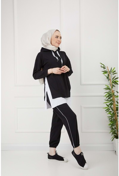 Shopinfest Love Beyaz Tişörtlü Tesettür Eşofman Takımı - Siyah Shopinfest Love Beyaz Tişörtlü Tesettür Eşofman Takımı - Siyah