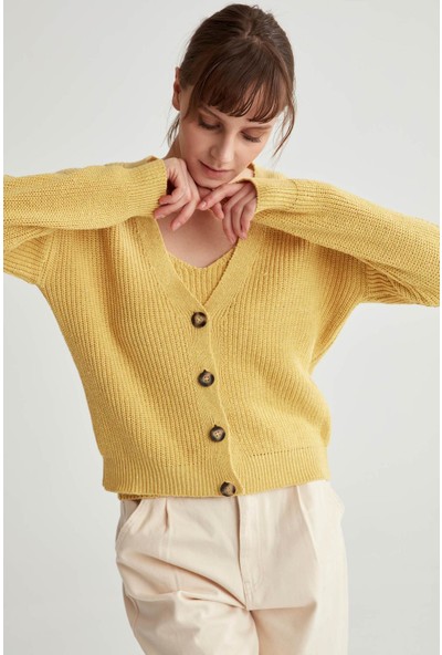 Defacto V Yaka Düğmeli Oversize Fit Triko Hırka T8651AZ21SP