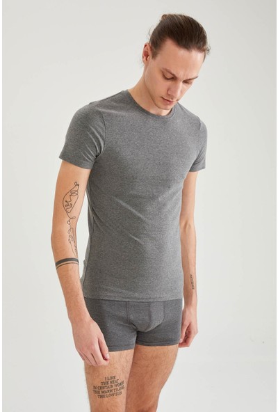Defacto Slim Fit Bisiklet Yaka Basic Kısa Kollu Fanila L4885AZ21SP Defacto Slim Fit Bisiklet Yaka Basic Kısa Kollu Fanila L4885AZ21SP