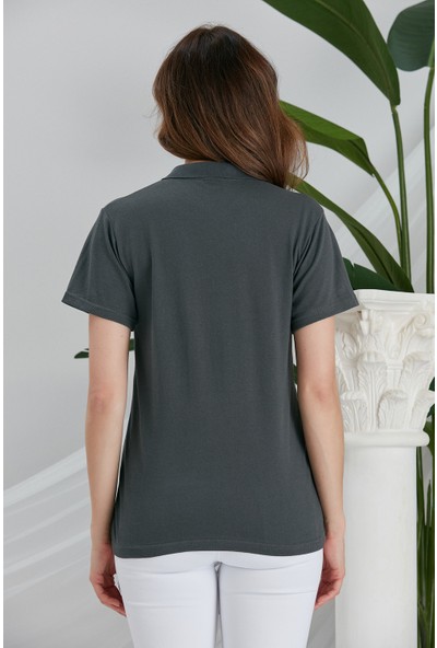 Catspy Füme Kısa Kollu Basic Polo Yaka Örme Tişört Catspy Füme Kısa Kollu Basic Polo Yaka Örme Tişört
