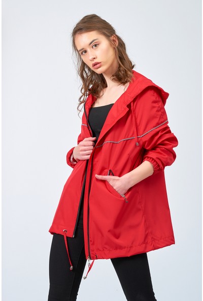 Moda Tuğram Kırmızı Yağmurluk Moda Tuğram Kırmızı Yağmurluk