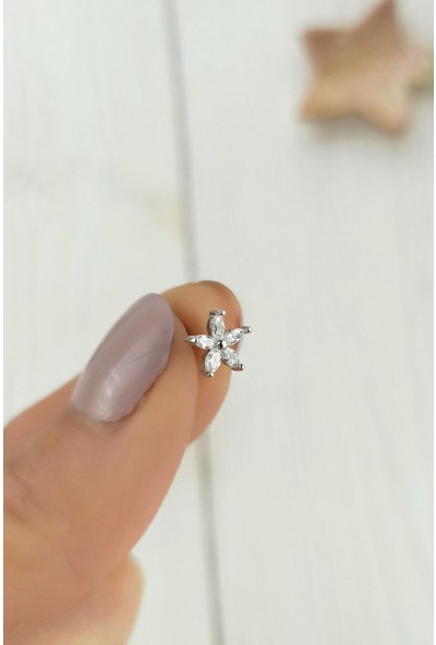 ÇLK Accessories 316 L Cerrahi Çelik Taşlı Çiçek Piercing TRPIERCING033 P32003