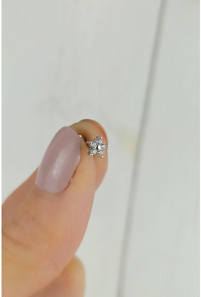 ÇLK Accessories 316 L Cerrahi Çelik Taşlı Minimal Çiçek Figür Piercing TRPIERCING055 P32003