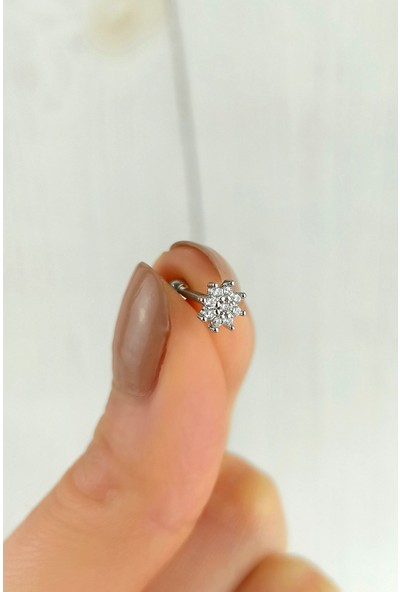 ÇLK Accessories 316 L Cerrahi Çelik Taşlı Yuvarlak Çiçek Piercing TRPIERCING048 P32003