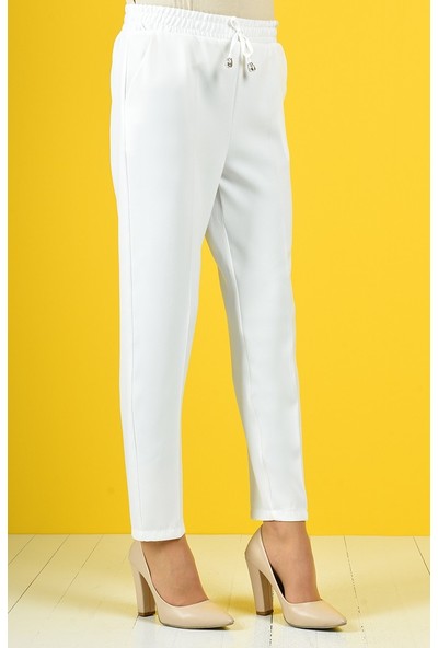 Essah Moda Kadın Beyaz Lastikli Havuç Pantolon - ME000274 Essah Moda Kadın Beyaz Lastikli Havuç Pantolon - ME000274