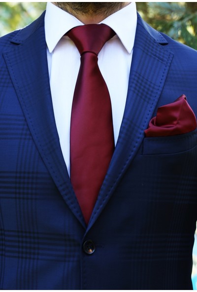 La Pescara Bordo Mendilli Düz Saten Kravat 1109 La Pescara Bordo Mendilli Düz Saten Kravat 1109