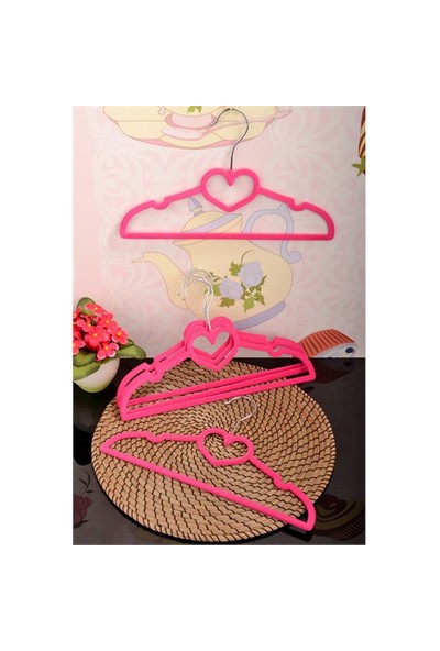 Paşahome 5'Li Orta Boy Kadife Kaplı Metal Kalpli Askı Takımı