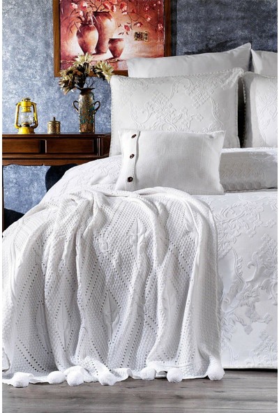 Evlen Home Collection Gülperi Düz Yatak Örtüsü Set 8 Parça Evlen Home Collection Gülperi Düz Yatak Örtüsü Set 8 Parça