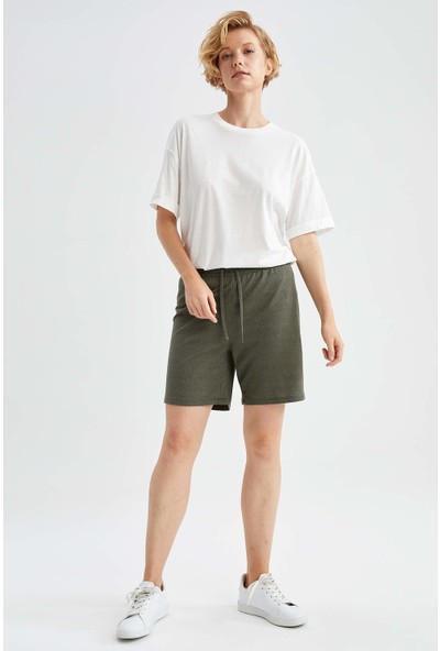 DeFacto Beli Bağcıklı Relax Fit Bermuda Şort DeFacto Beli Bağcıklı Relax Fit Bermuda Şort
