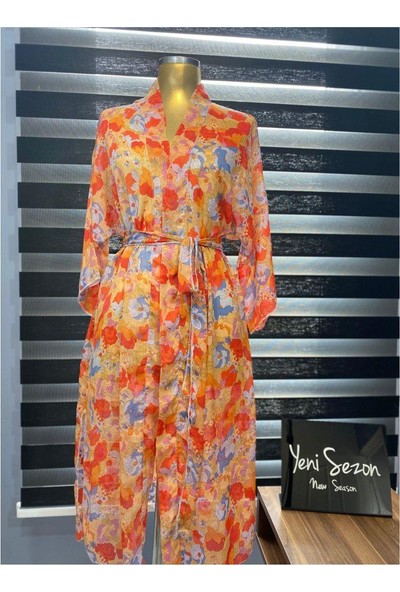 Senem Neyiş Özel Tasarım Çiçek Desenli Şifon Kuşaklı Kimono