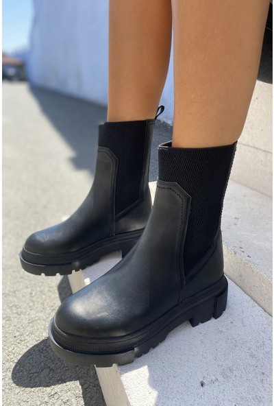 İnan Ayakkabı Kadın Lastikli Bot İnan Ayakkabı Kadın Lastikli Bot