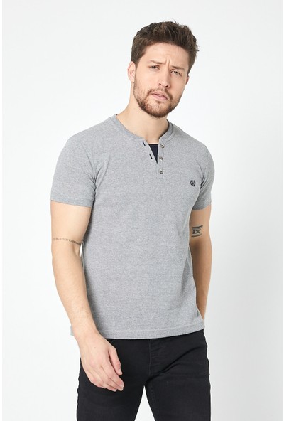 Metalic Erkek Gri Göğüs Nakış Yaka Düğme Detaylı Kısa Kollu V Yaka T-Shirt