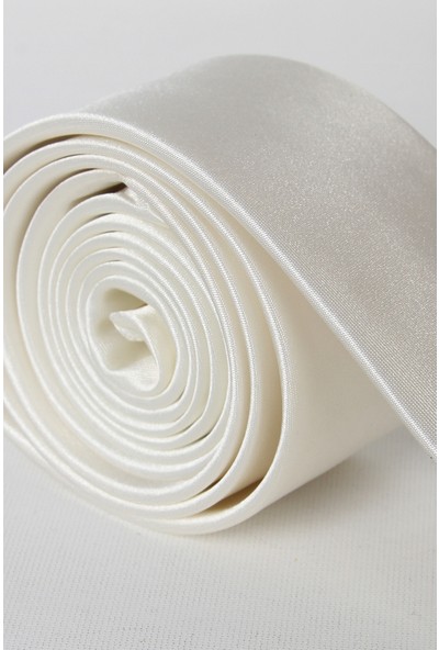 R-Germen Düz Mendilli Ince Saten Kravat R-Germen Düz Mendilli Ince Saten Kravat