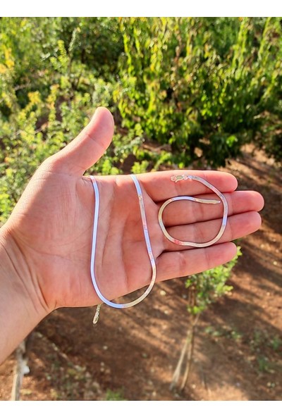 Aykat Yassı Italyan Zincir Gümüş Kolye ve Bileklik Beyaz Renk Gümüş Takım SET-396 Aykat Yassı Italyan Zincir Gümüş Kolye ve Bileklik Beyaz Renk Gümüş Takım SET-396