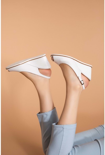 Gondol Kadın Deri Dolgu Topuk Ayakkabı ŞHN.0109 - Beyaz - 39