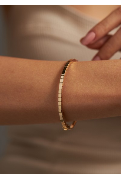 Bosphorus Kareli Altın Kelepçe Bilezik